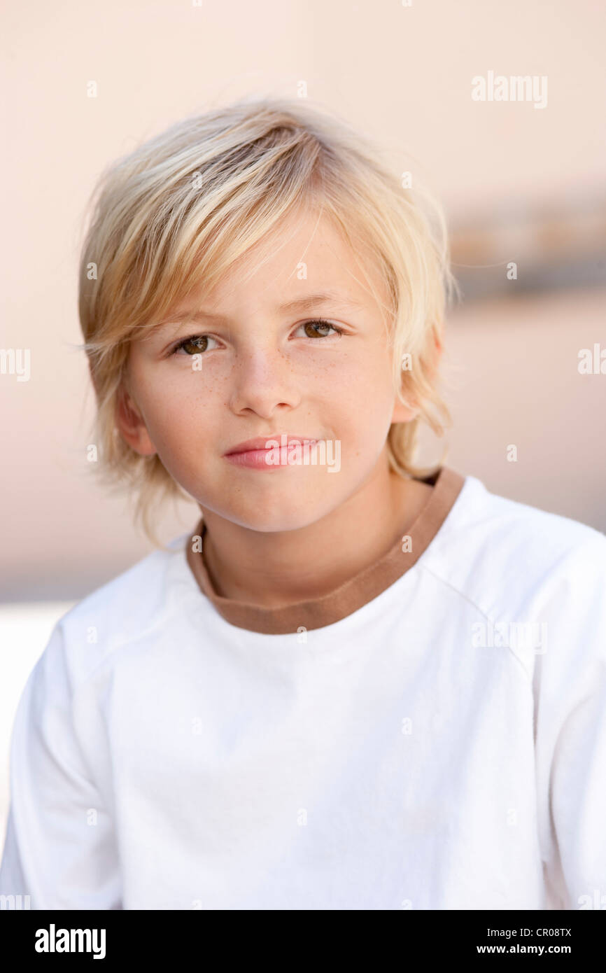 Close up of boys smiling face Stock Photo - Alamy