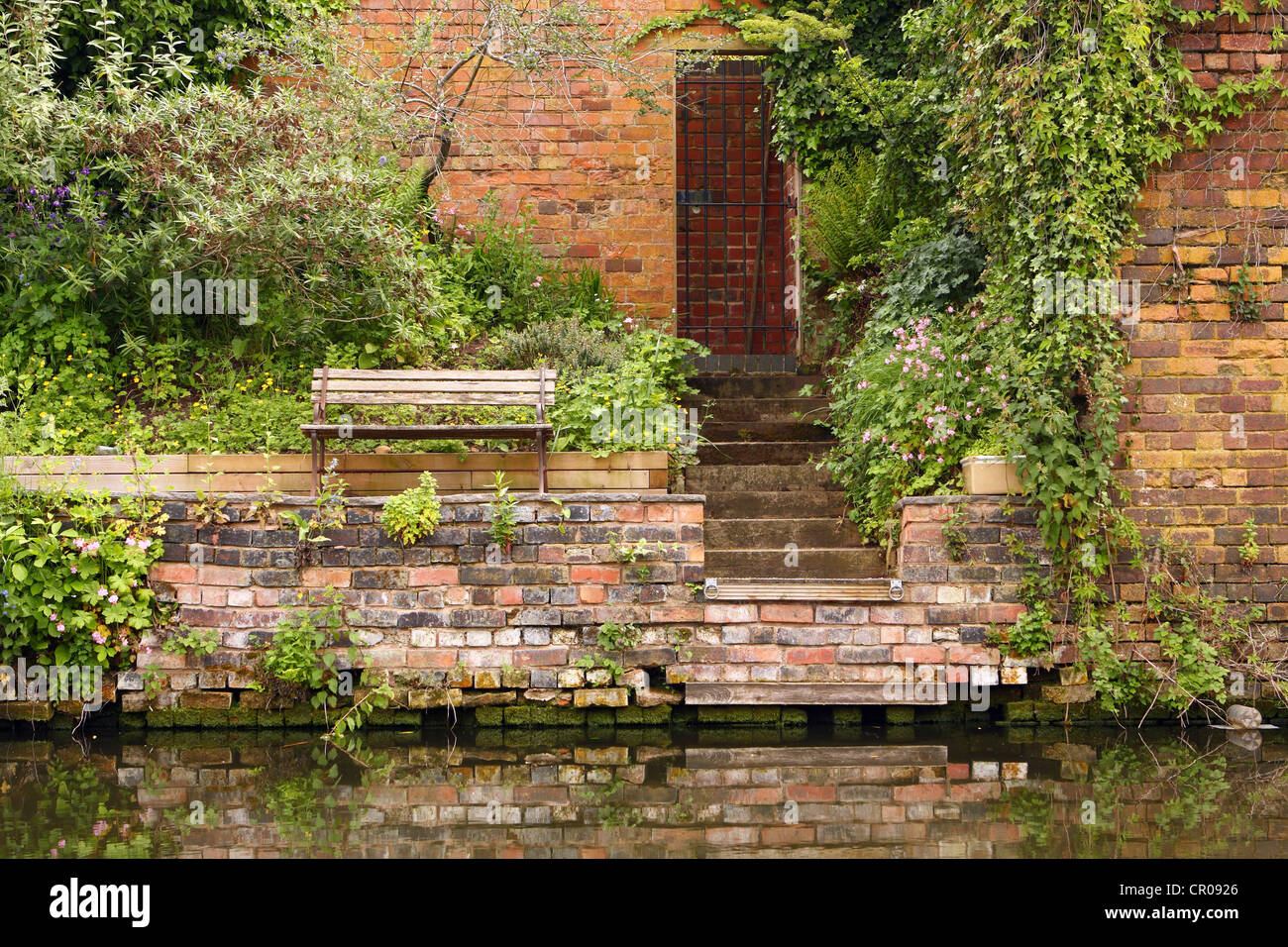 Wooden steps down to river hi-res stock photography and images - Alamy