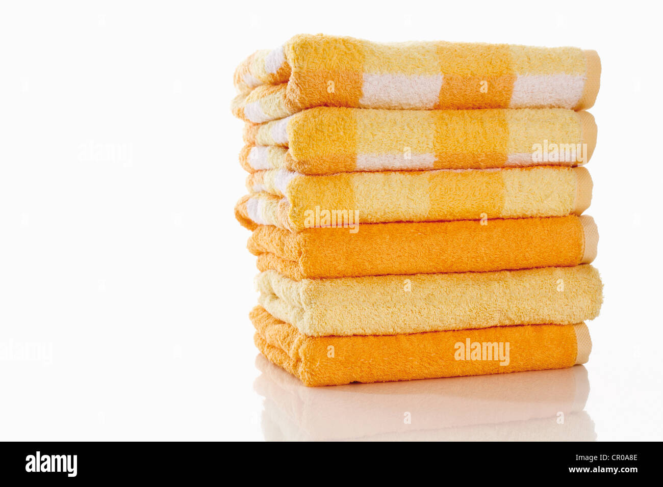 Stack of towels Stock Photo - Alamy