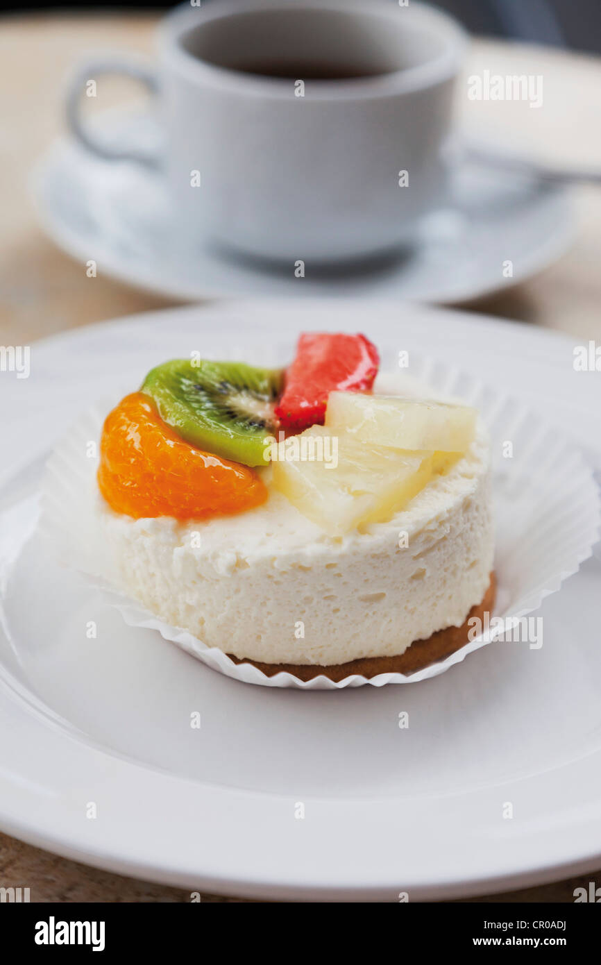 Yoghurt cakes hi-res stock photography and images - Alamy