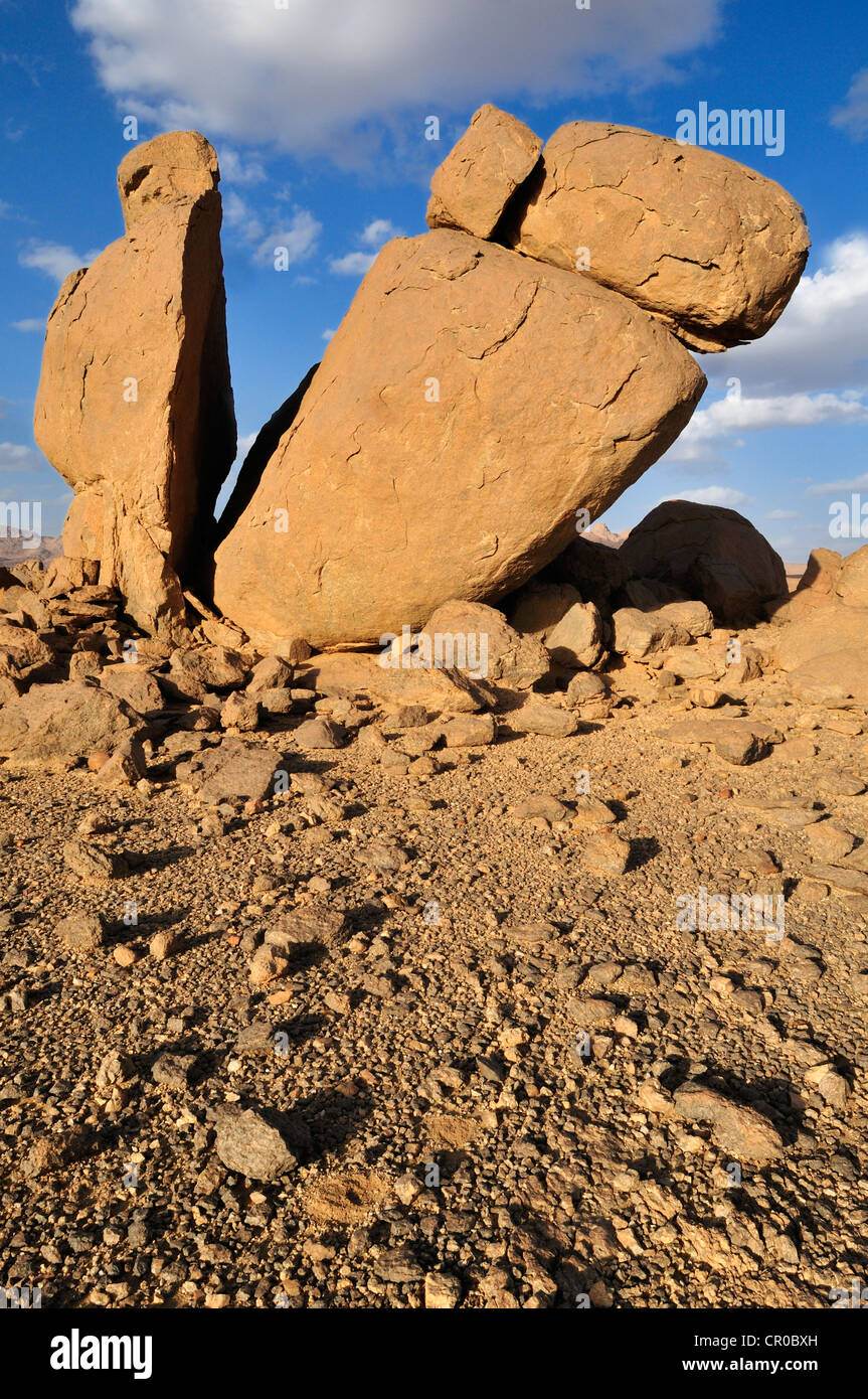 Algeria ahaggar mountains hi-res stock photography and images - Alamy