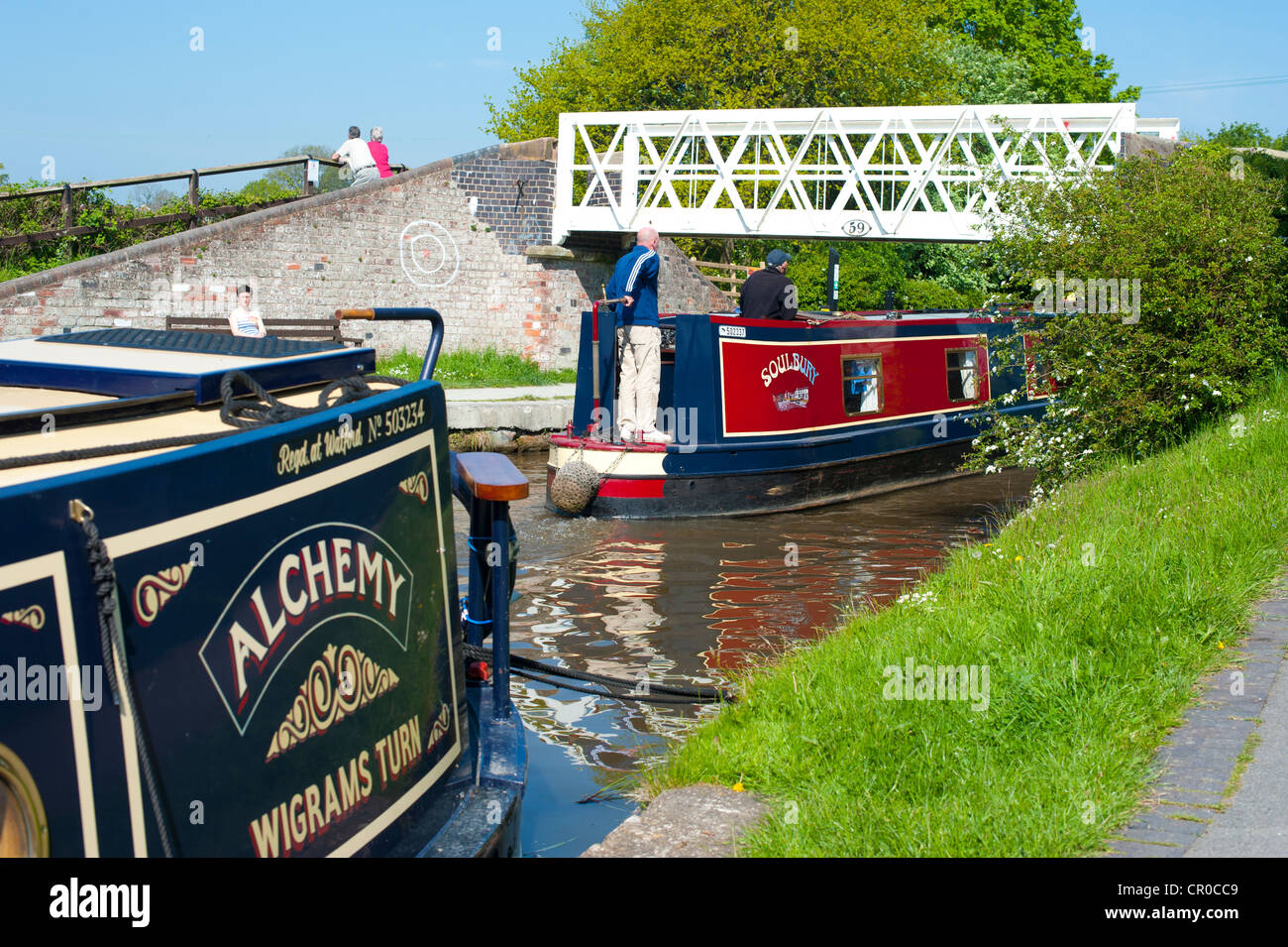 Ellesmere arm of canal hi-res stock photography and images - Alamy
