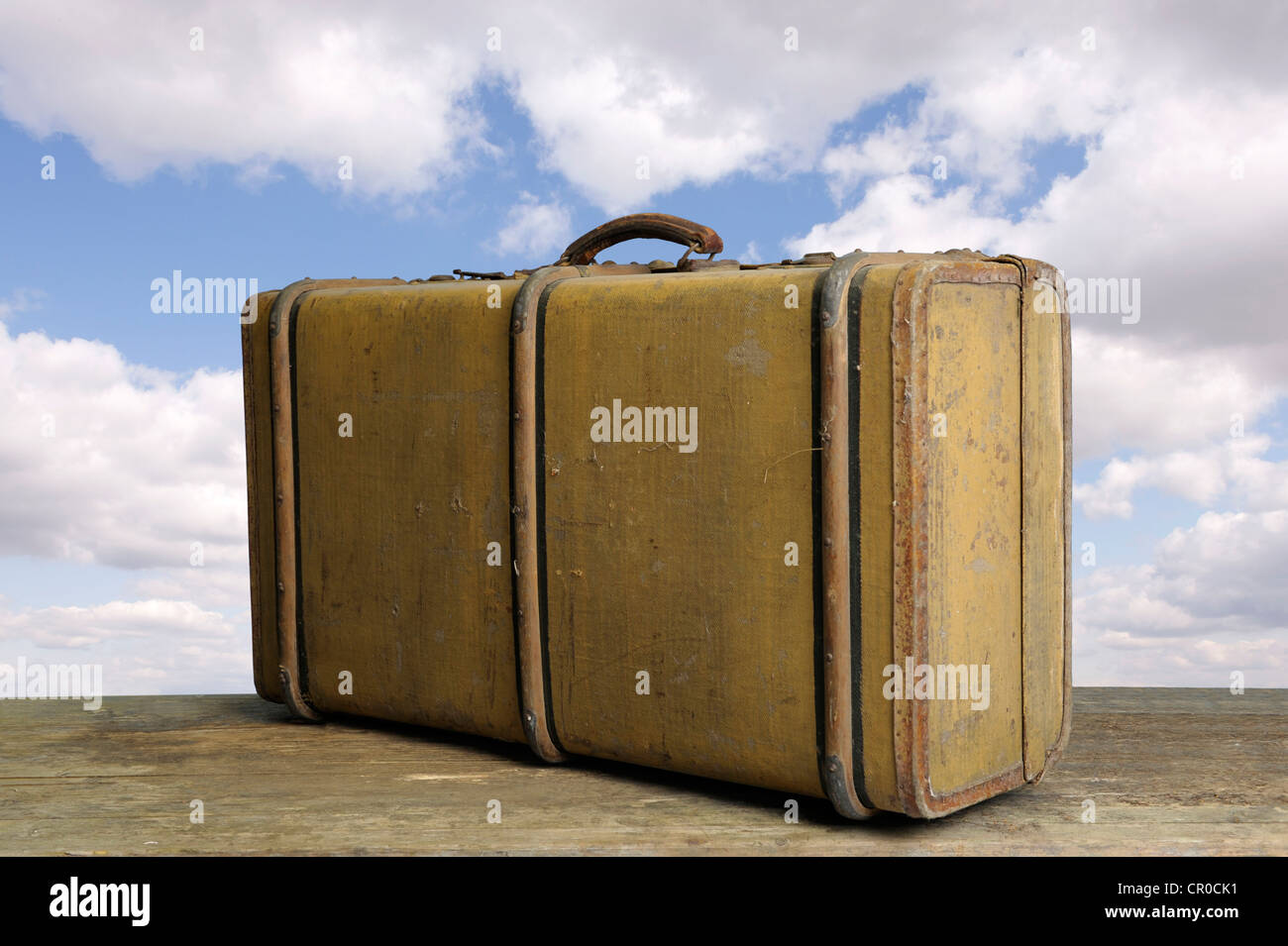 old vintage suitcase Stock Photo - Alamy
