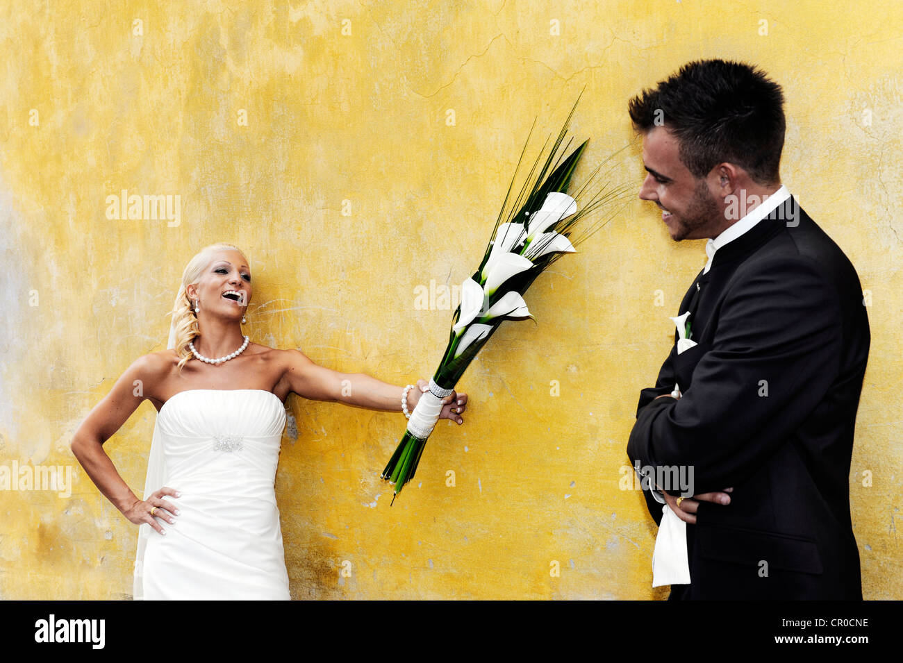 Brides laughing hi-res stock photography and images - Alamy