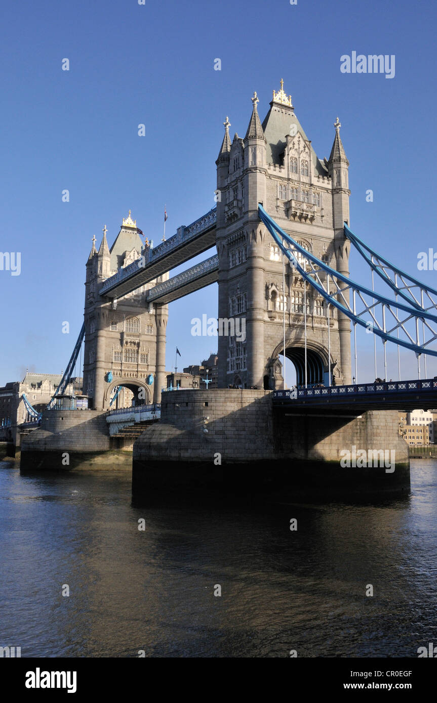 London uk bridge tower architecture thames river hi-res stock ...