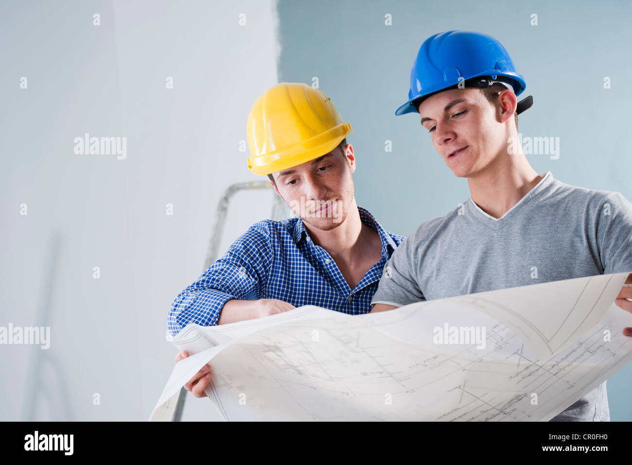 Tradesmen hi-res stock photography and images - Alamy