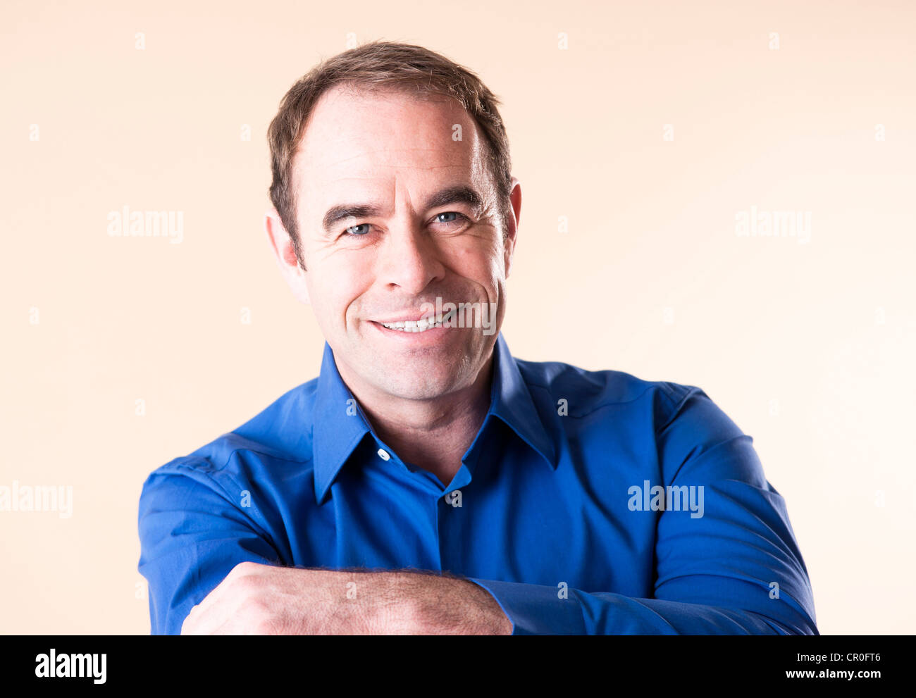 Portrait smiling confident man hi-res stock photography and images - Alamy