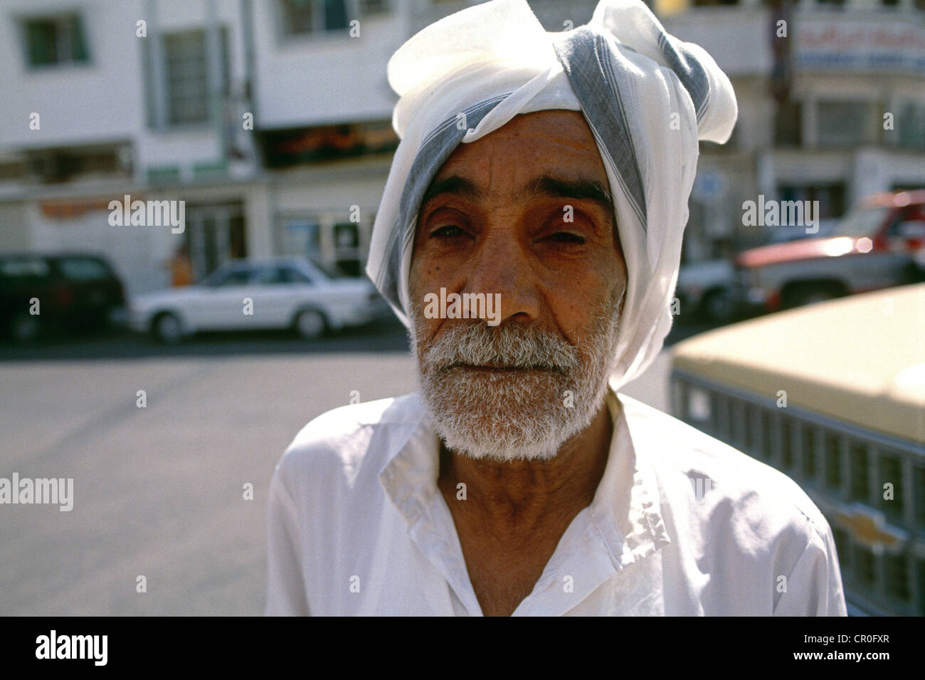 Scenes in the market in the Eastern oil rich Province shiite town of ...