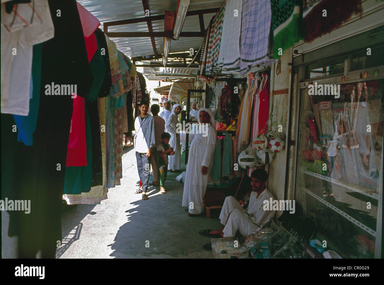 Market in eastern province shiite hi-res stock photography and images ...