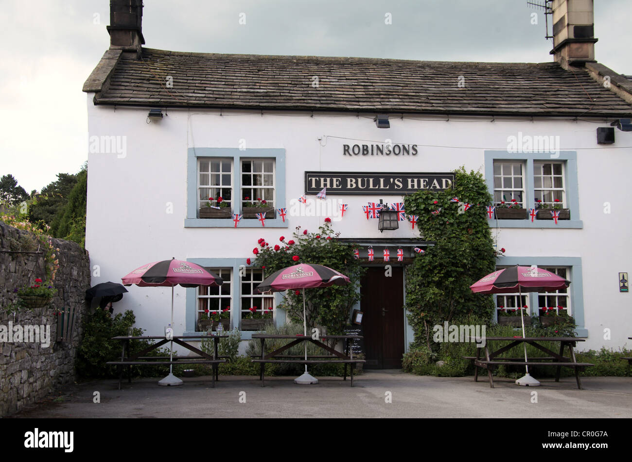 Peak District Pub in a Village near Bakewell Stock Photo - Alamy