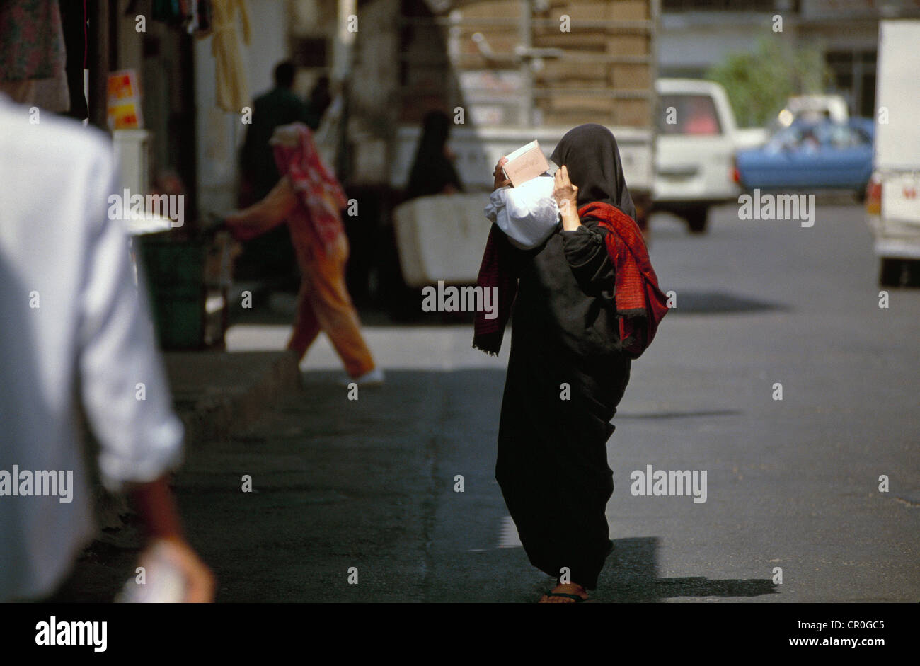 Scenes in the market in the Eastern oil rich Province shiite town of ...