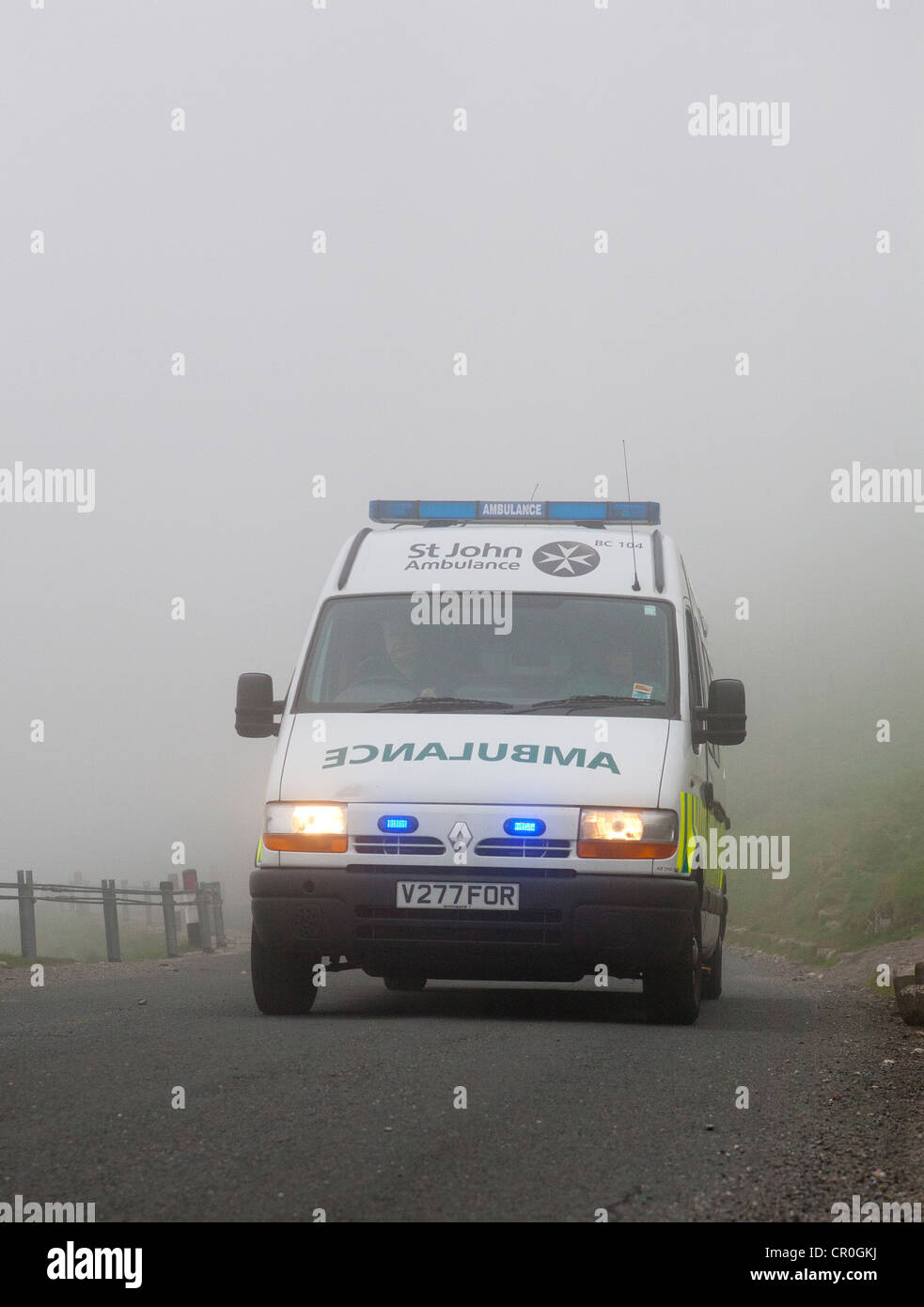 a ambulance medic paramedic emergency urgent healthcare first aid cpr ...