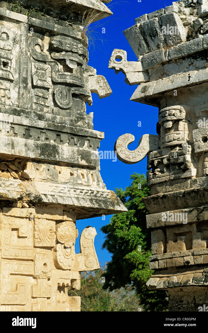 Maya god sculpture hi-res stock photography and images - Alamy