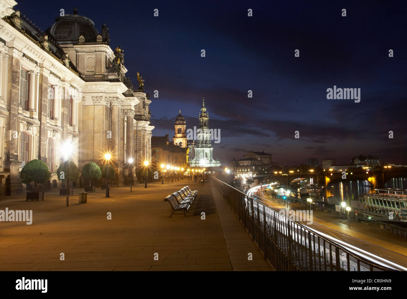 Bruehl's Terrace, night scene, Dresden Academy of Fine Arts ...