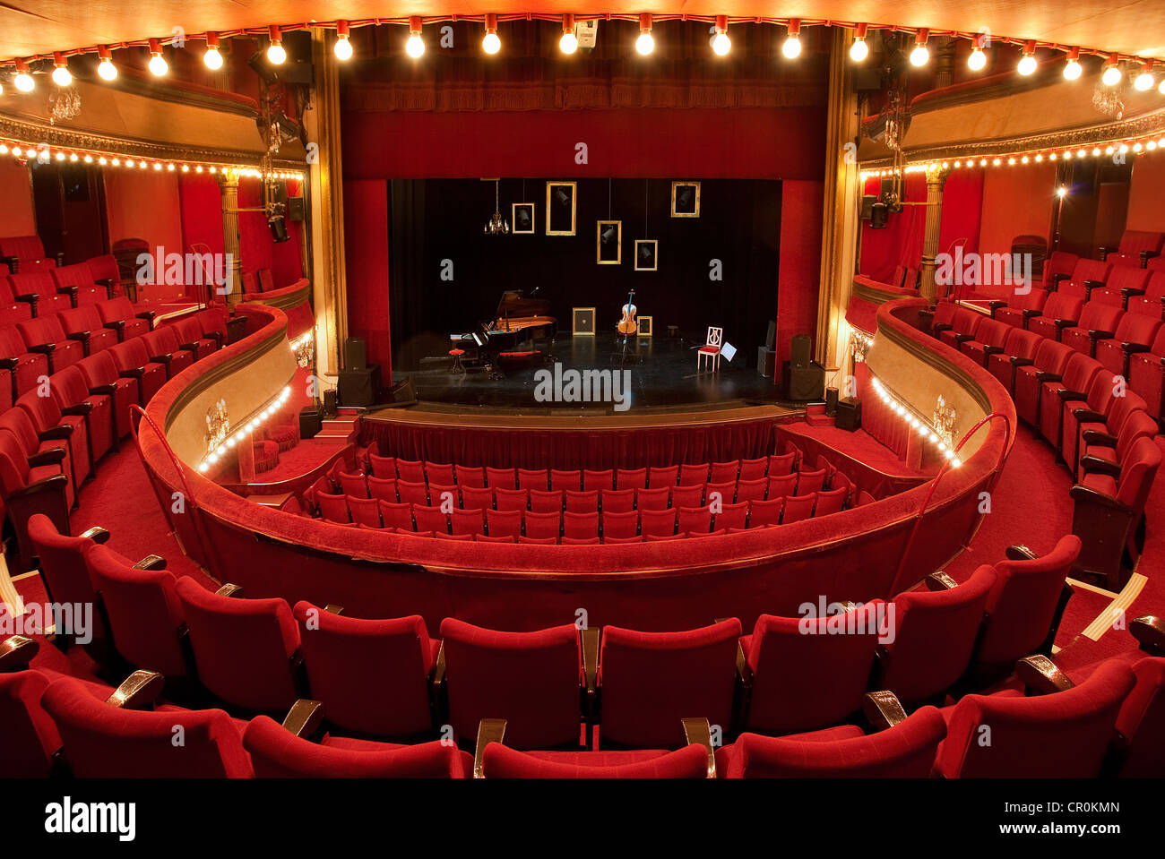 02 theatre hi-res stock photography and images - Alamy