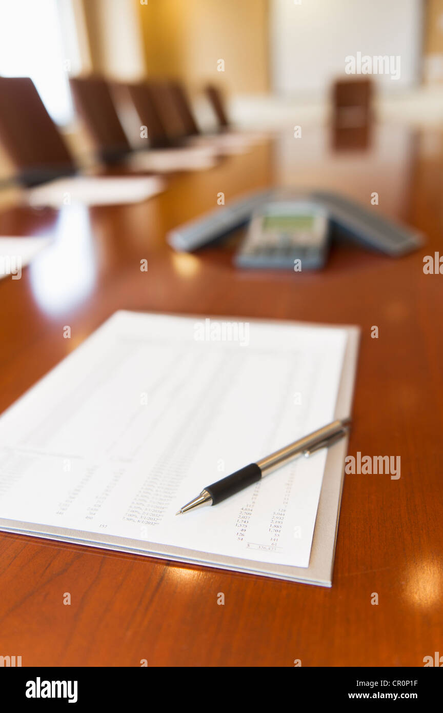 Conference table hi-res stock photography and images - Alamy