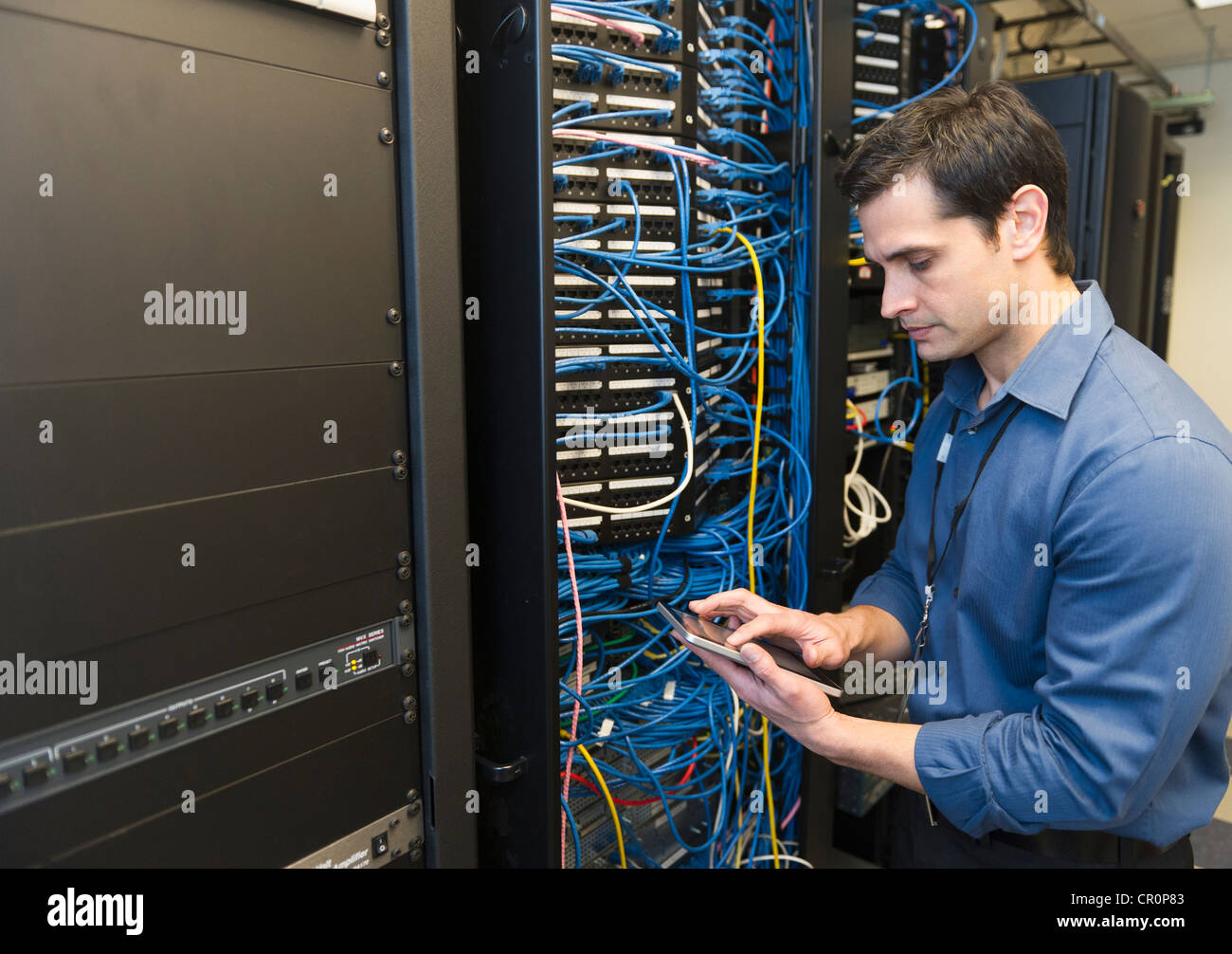 Server room technician hi-res stock photography and images - Alamy