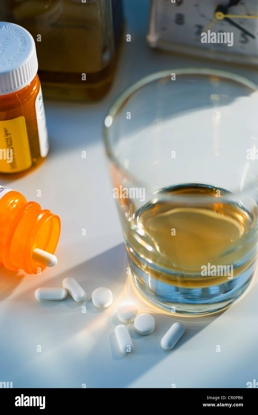Medication and alcohol hi-res stock photography and images - Alamy