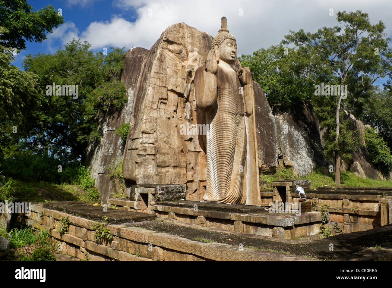 Aukana Buddha, Sri Lanka Stock Photo - Alamy