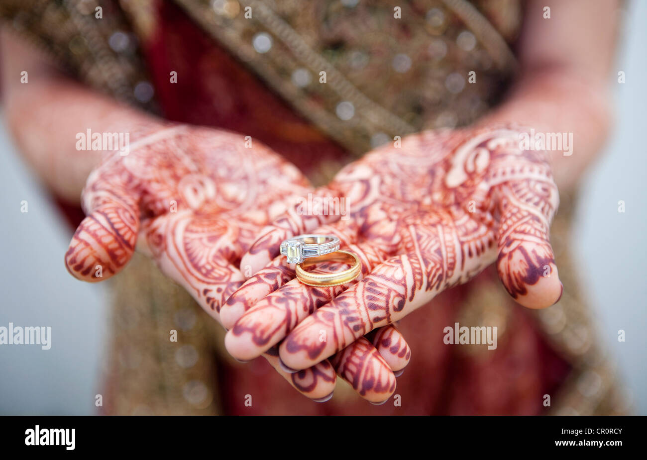 Indian wedding henna hi-res stock photography and images - Alamy