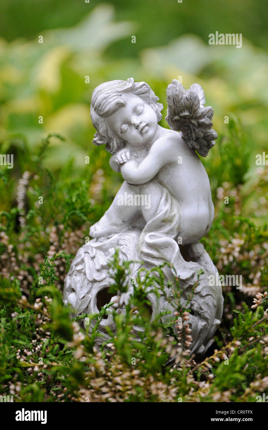 Porcelain angel hi-res stock photography and images - Alamy