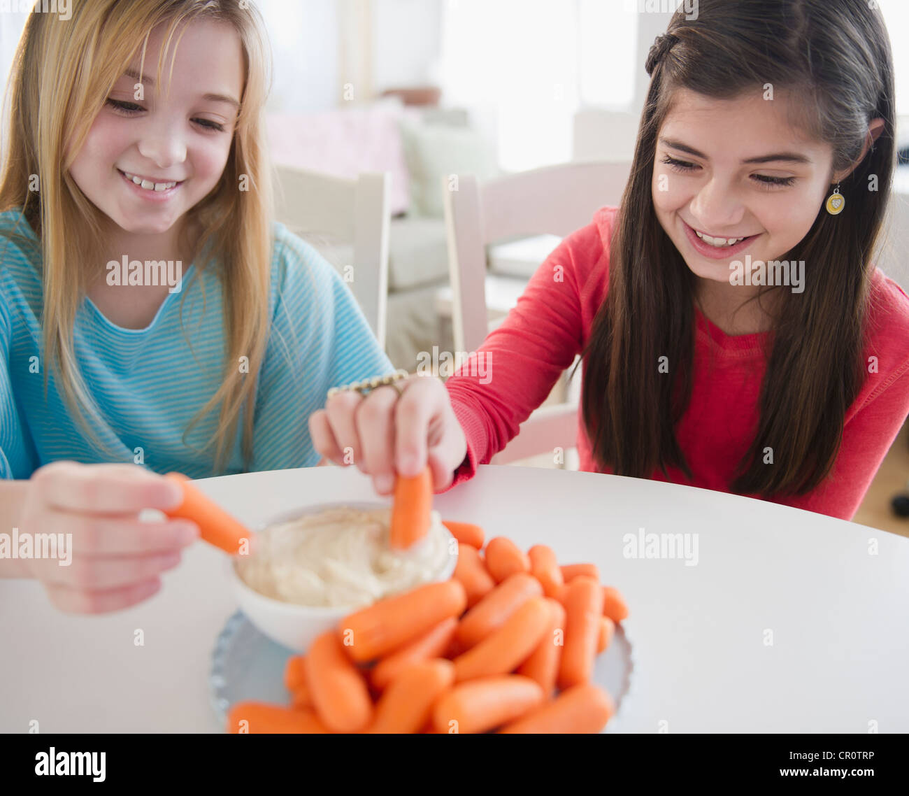 Teens Eating Healthy High Resolution Stock Photography and Images - Alamy