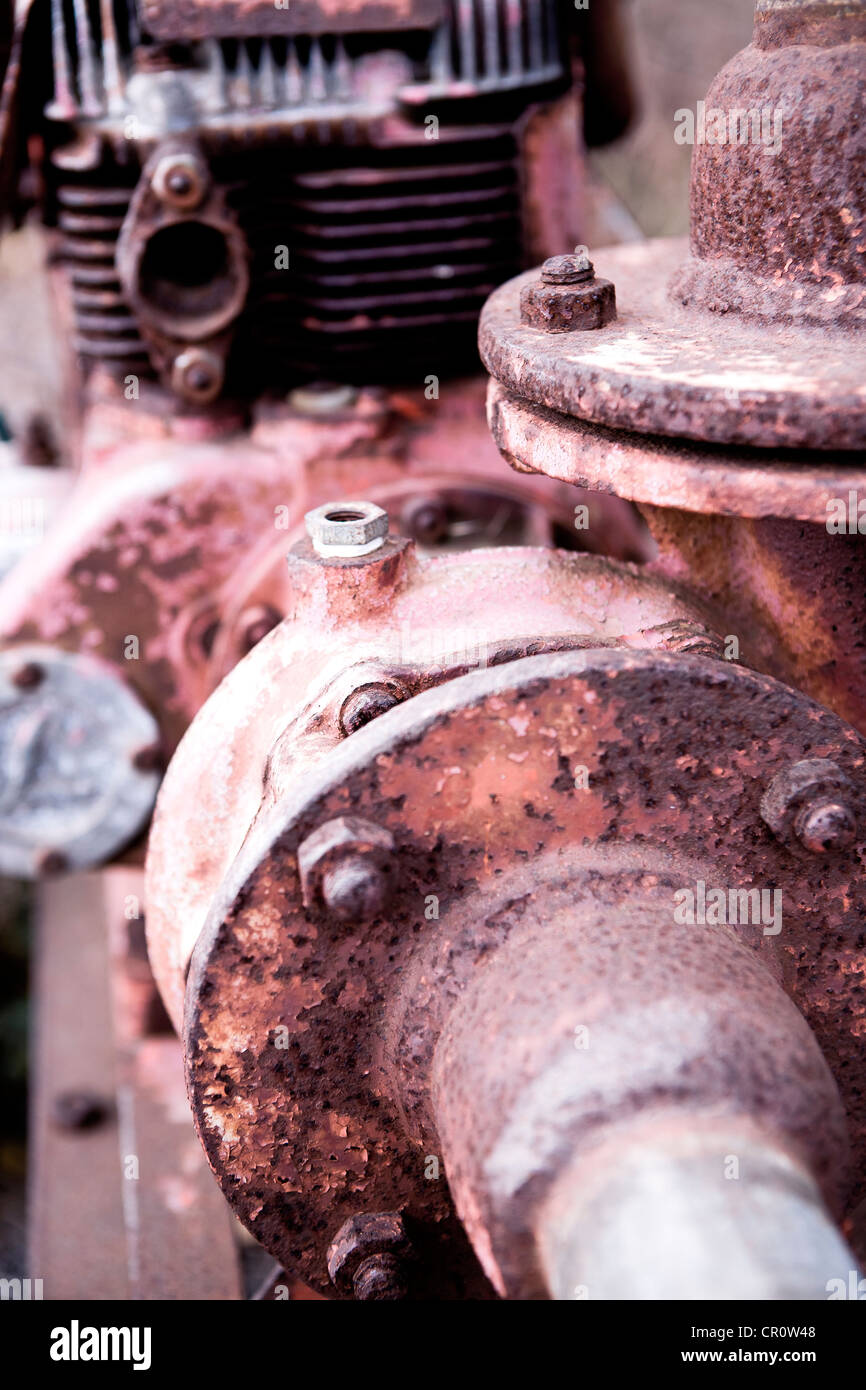 Broken old engine Stock Photo - Alamy