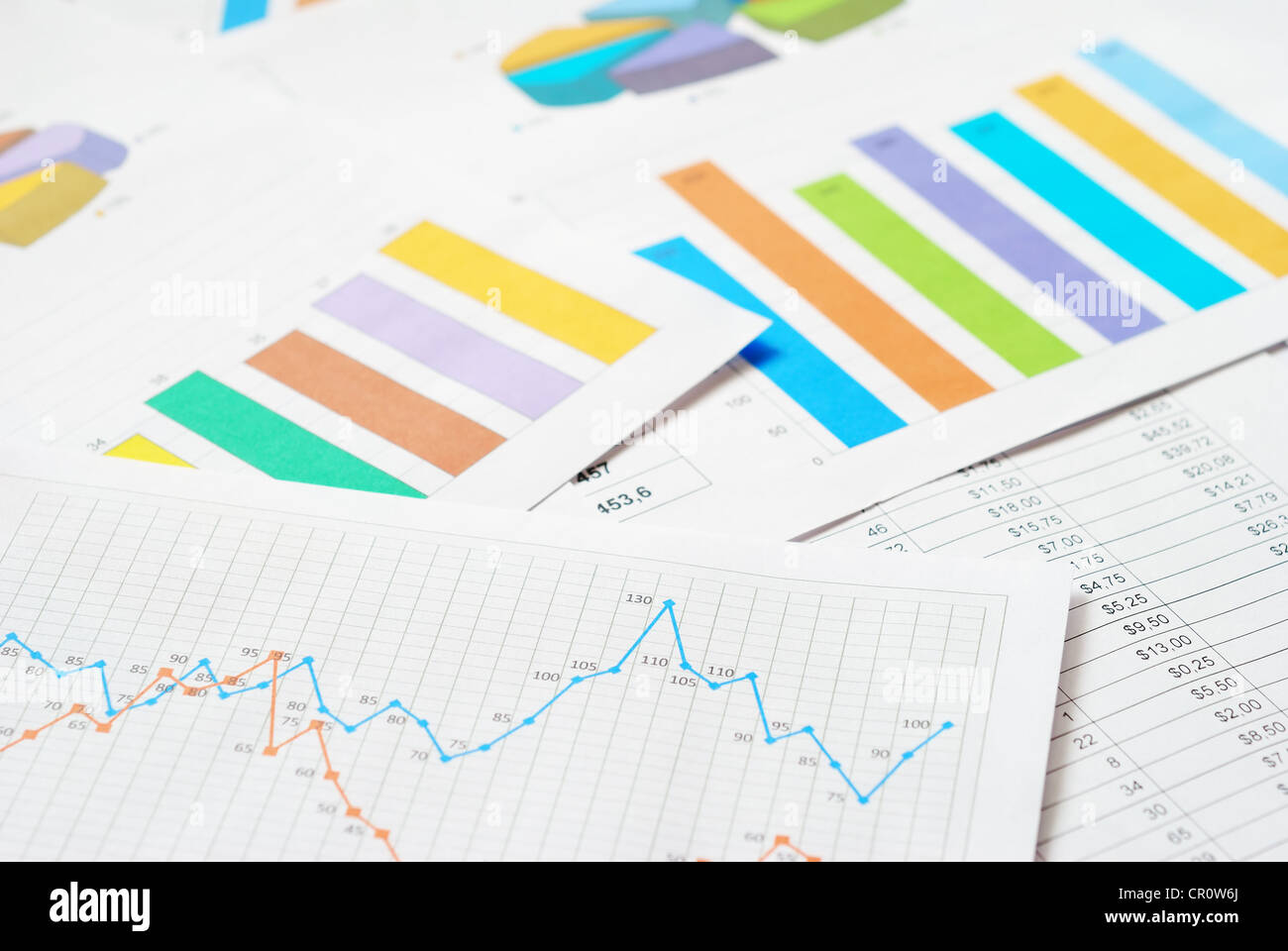 Report chart hi-res stock photography and images - Alamy