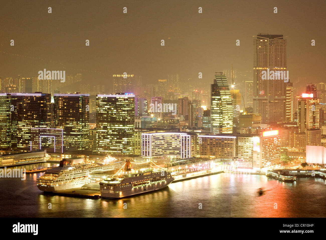 Tsim sha tsui harbour hi-res stock photography and images - Alamy