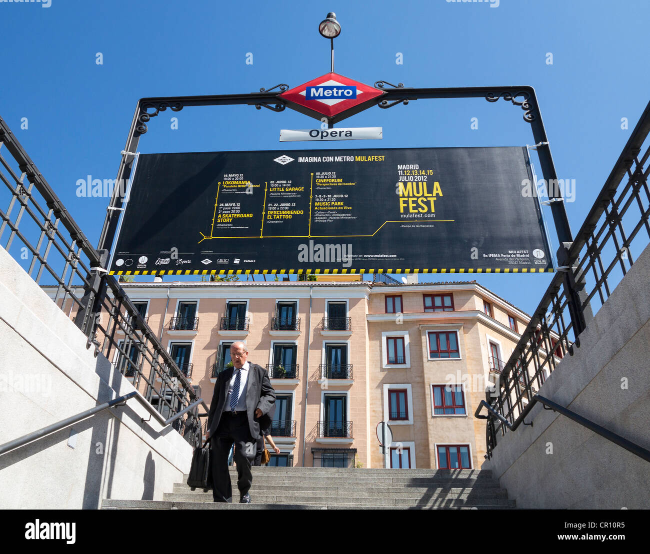Entrance opera metro hi-res stock photography and images - Alamy