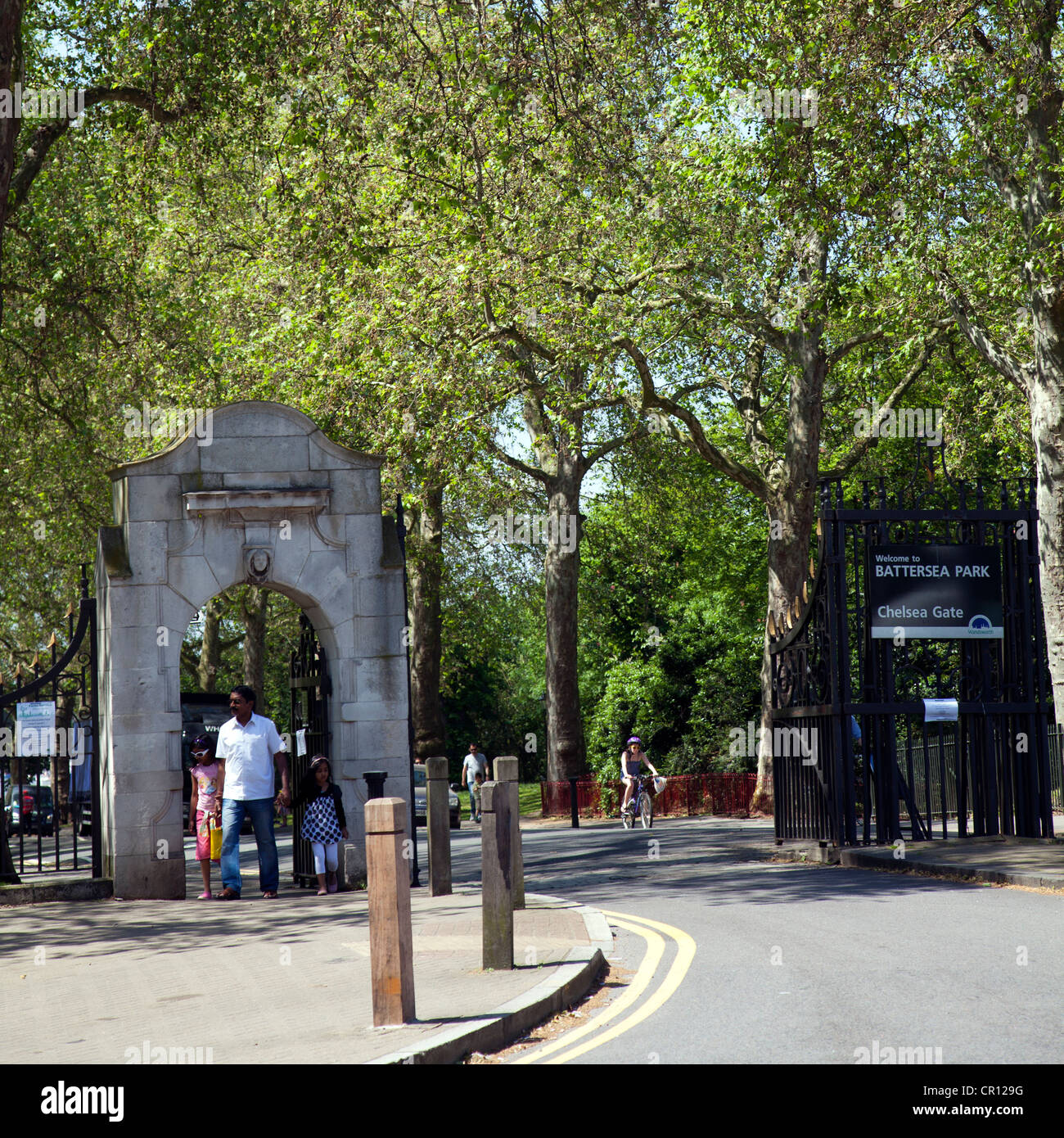 Battersea Park Chelsea Gate Entrance - London UK Stock Photo - Alamy