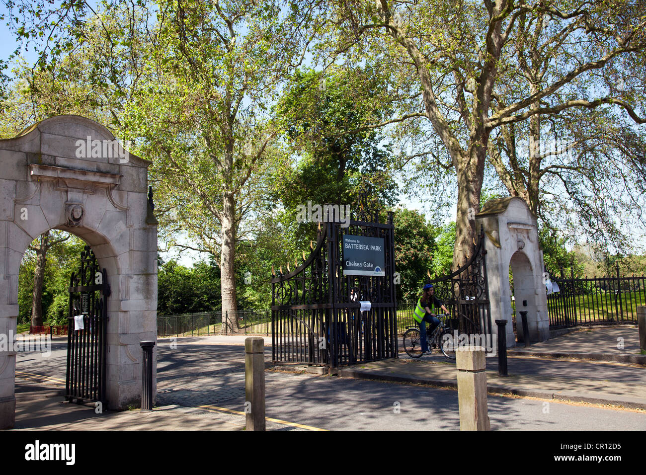 Battersea to chelsea hi-res stock photography and images - Alamy