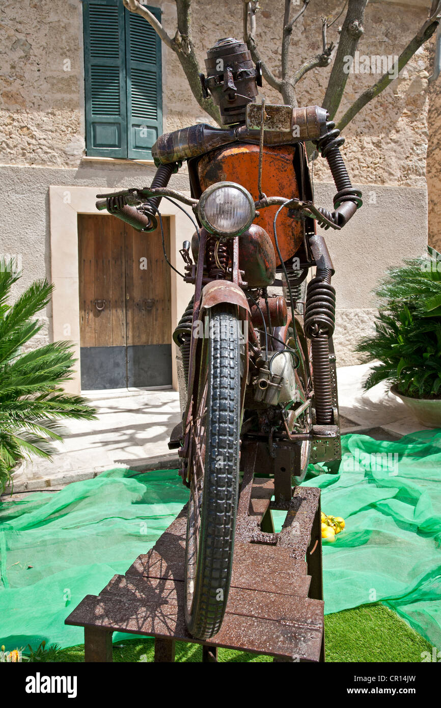 Robot driving a motorcycle Stock Photo - Alamy
