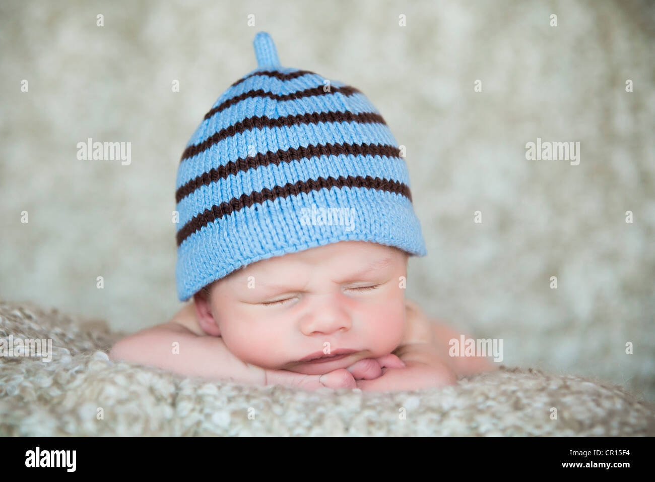 Babies wearing hats hi-res stock photography and images - Alamy