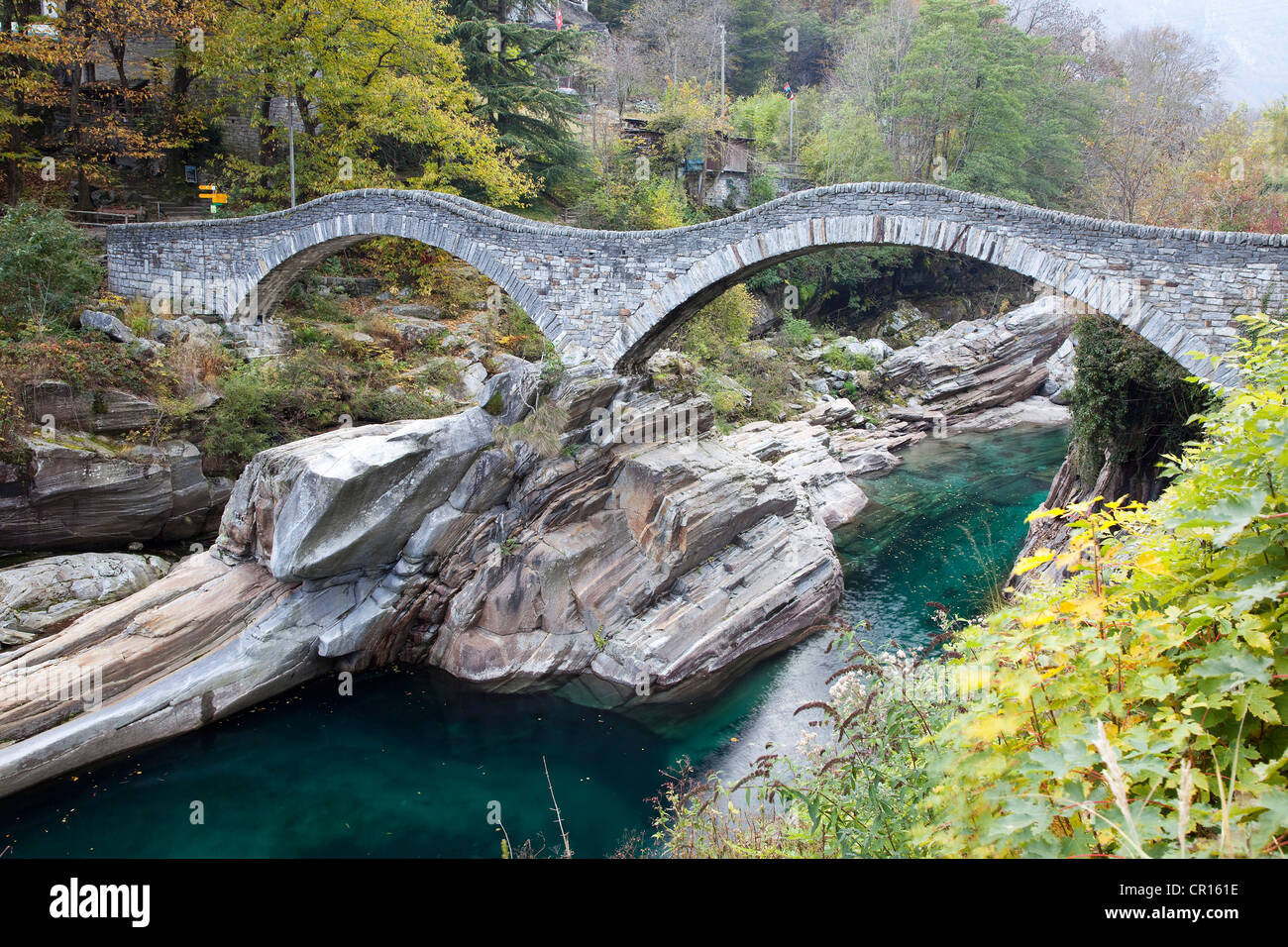 Ponte dei Salti stone bridge, Verzasca, Lavertezzo, Ticino, Switzerland ...