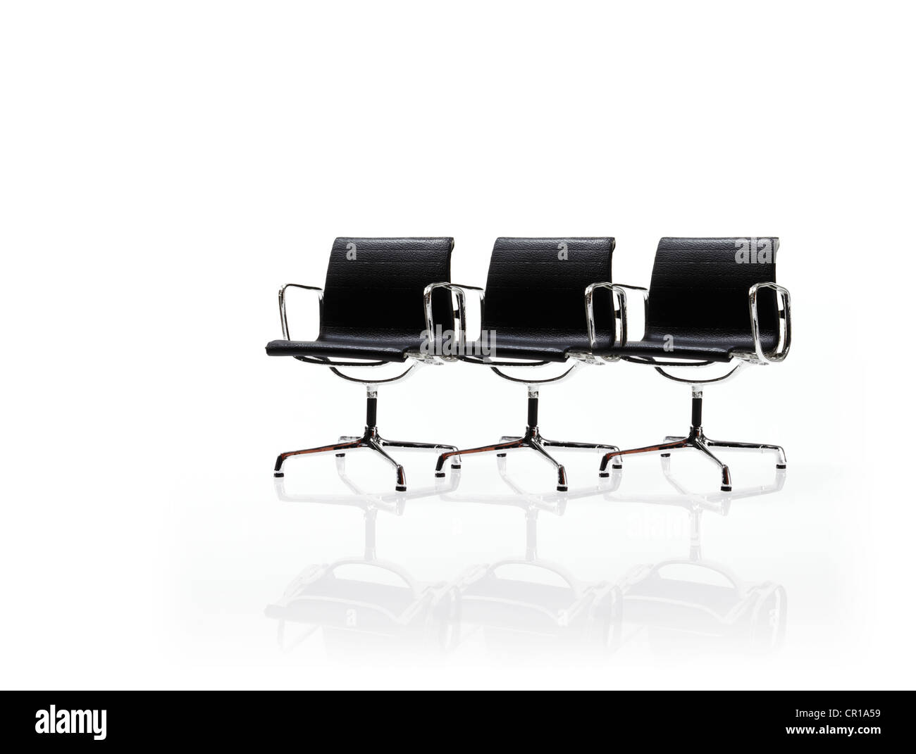 Three chairs nobody row hi-res stock photography and images - Alamy