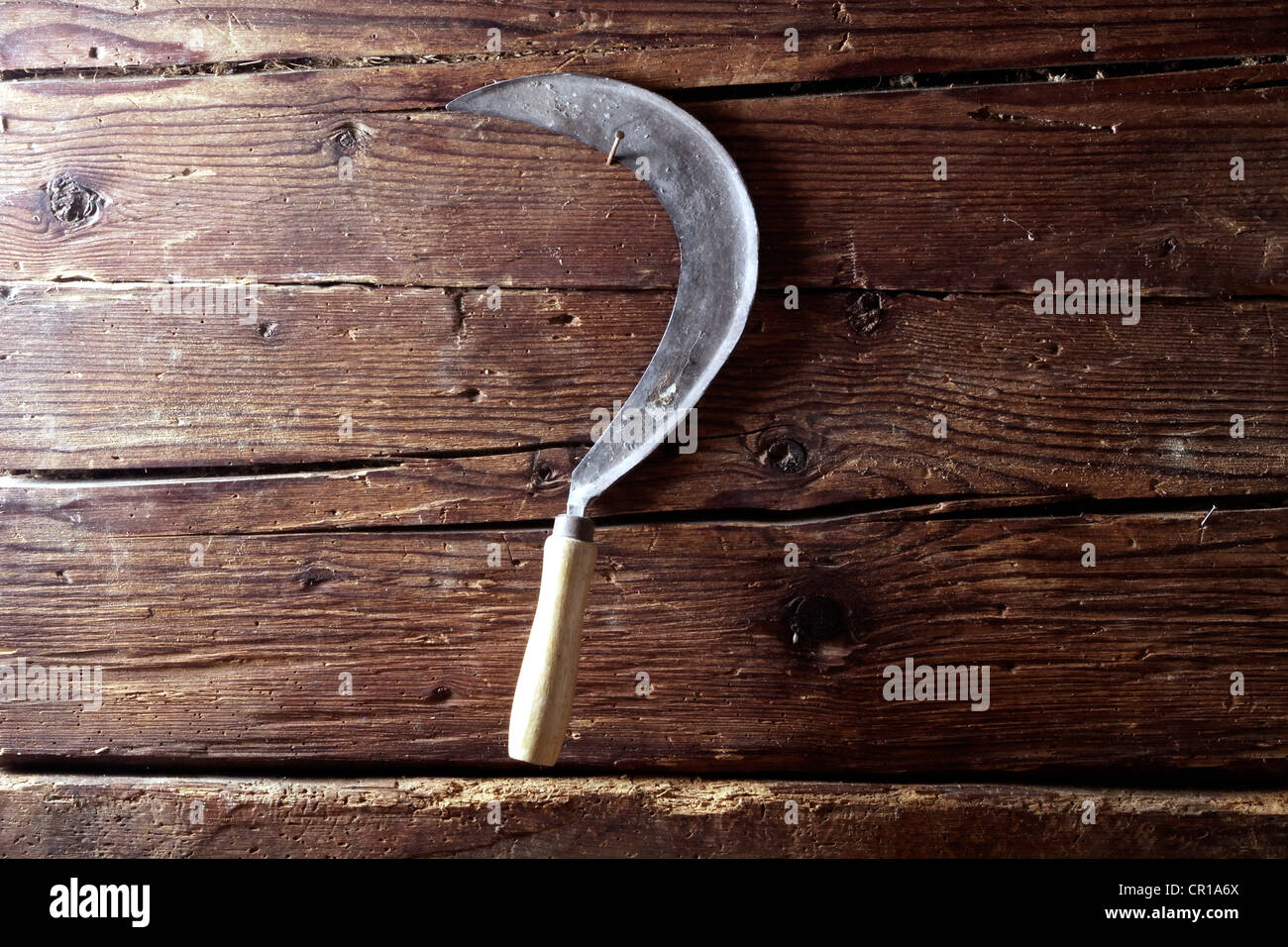 Sickle hi-res stock photography and images - Alamy