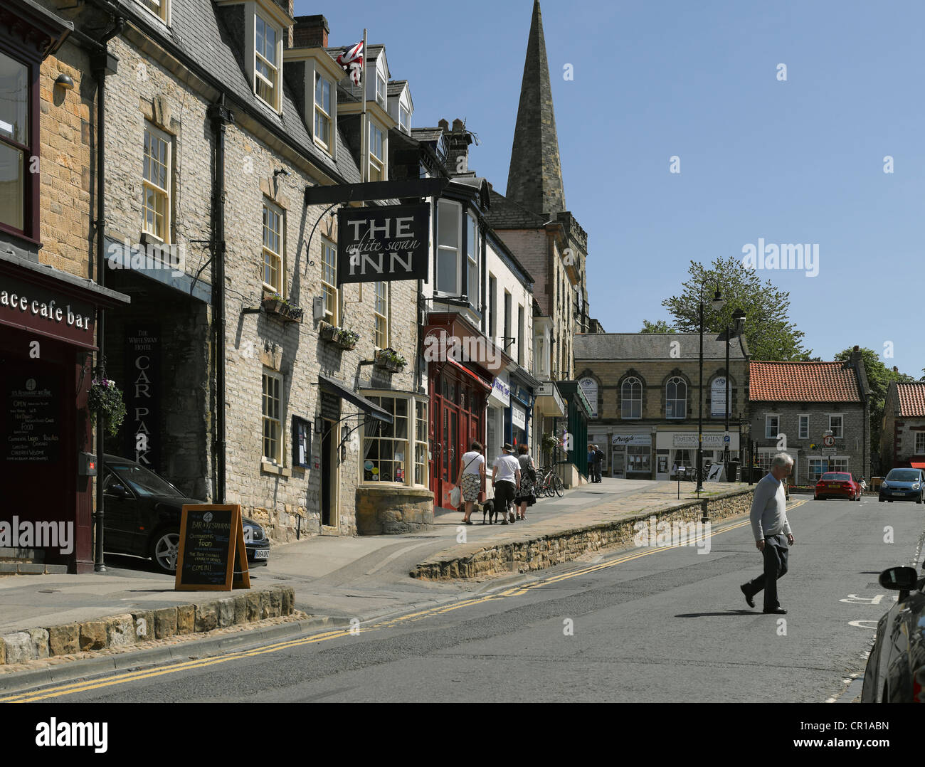 White swan inn pickering yorkshire hi-res stock photography and images ...