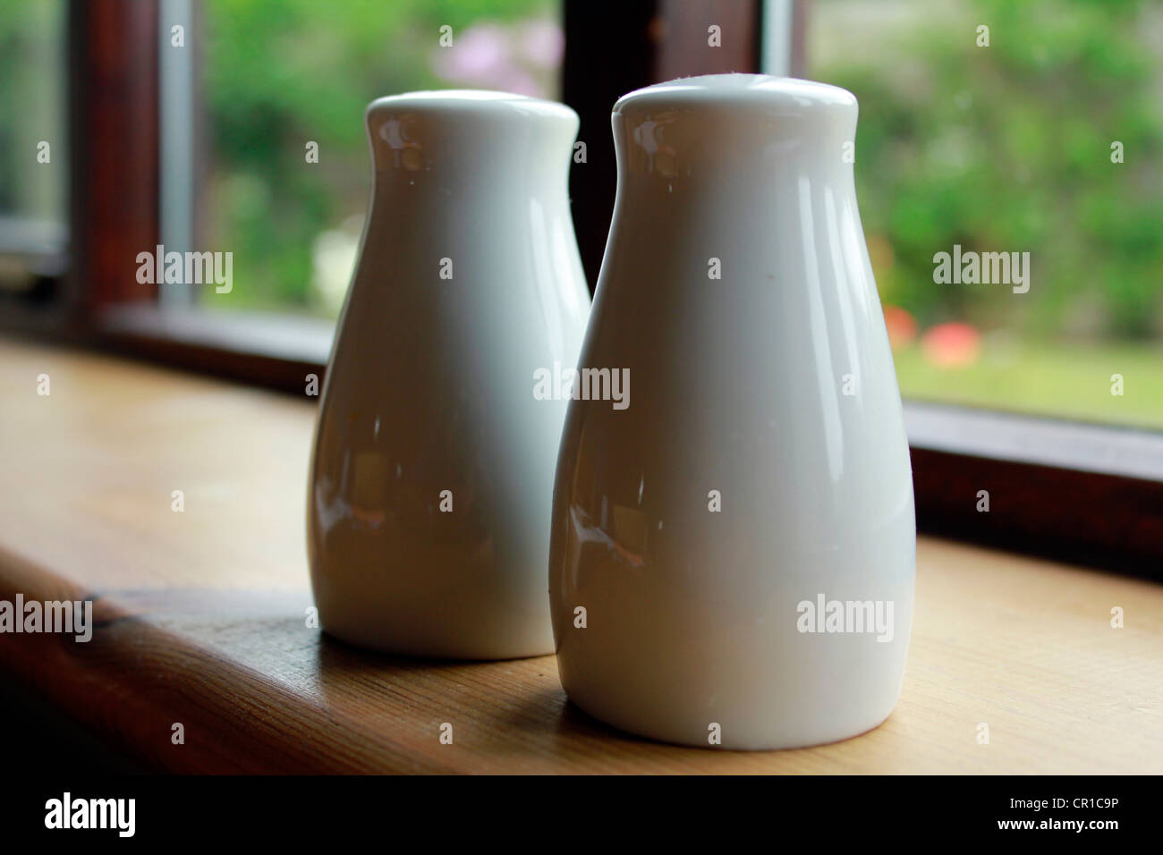 salt and pepper holder Stock Photo - Alamy