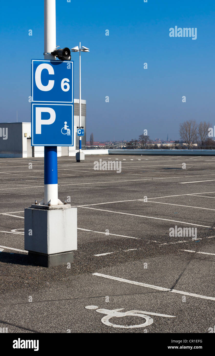 Parking deck hi-res stock photography and images - Alamy