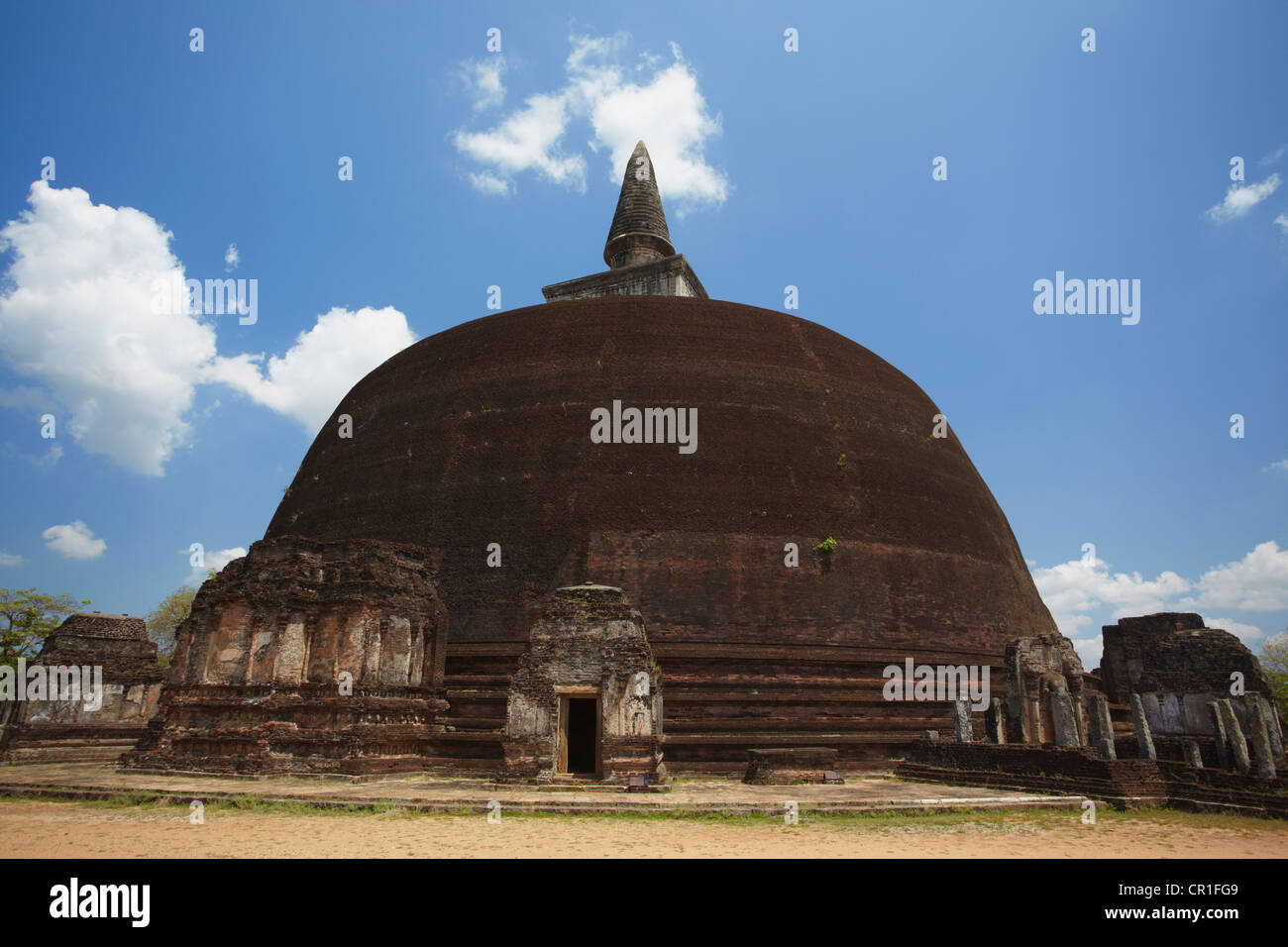 Rankot Vihara, Polonnaruwa (UNESCO World Heritage Site), North Central ...