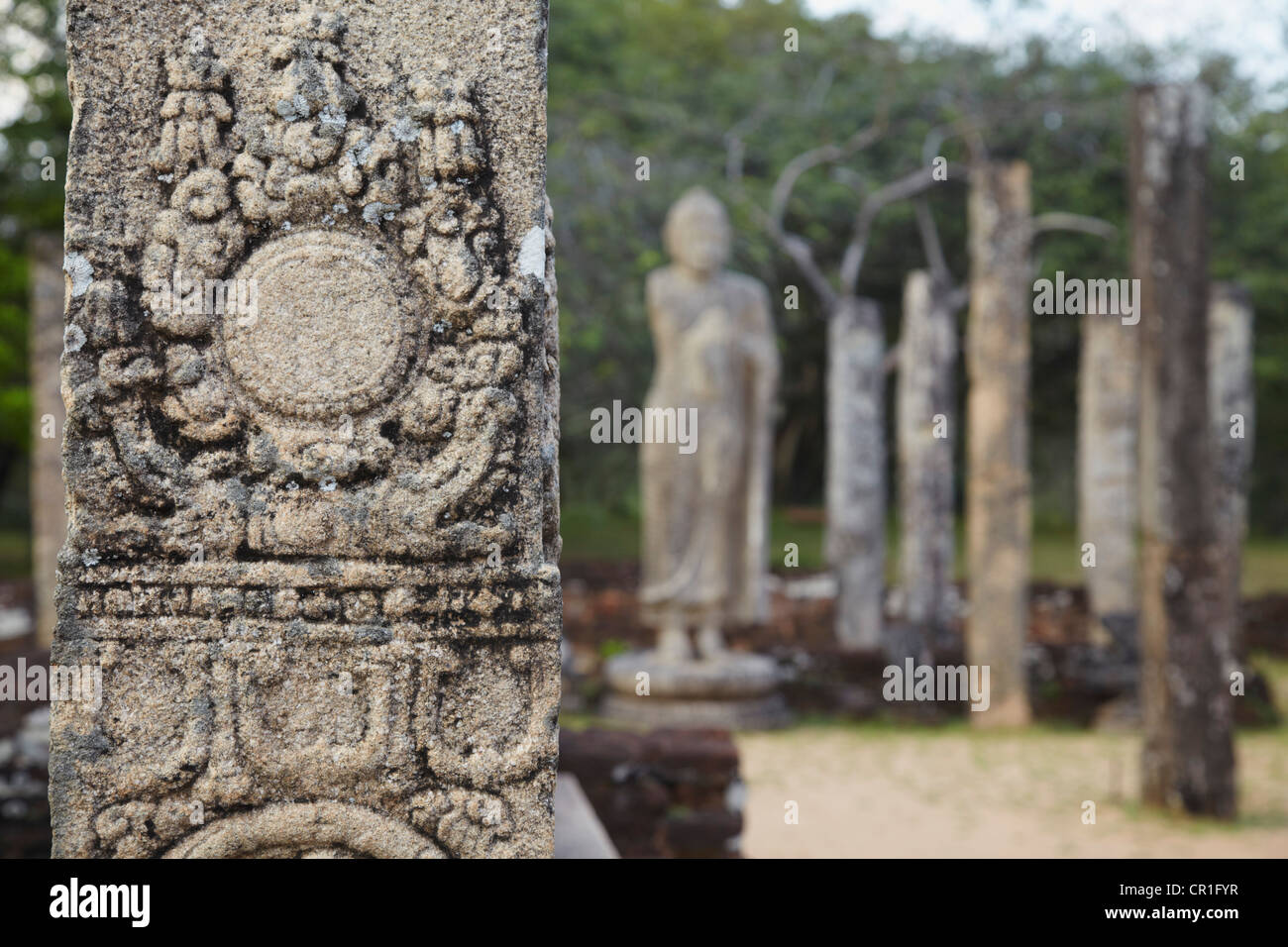 Details on pillar, Atadage, Quadrangle, Polonnaruwa (UNESCO World ...