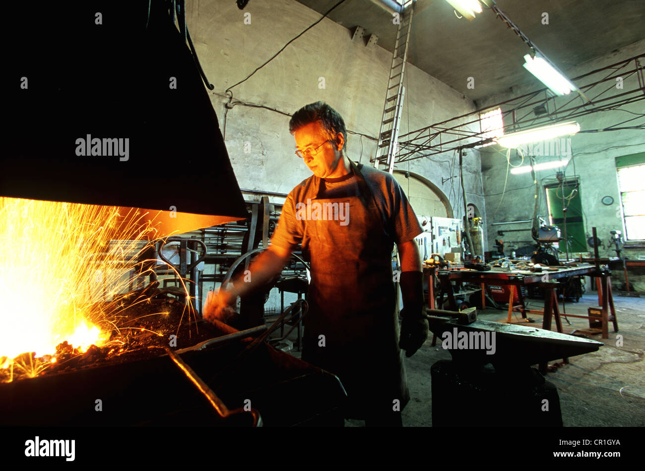 Forge blacksmith hi-res stock photography and images - Alamy