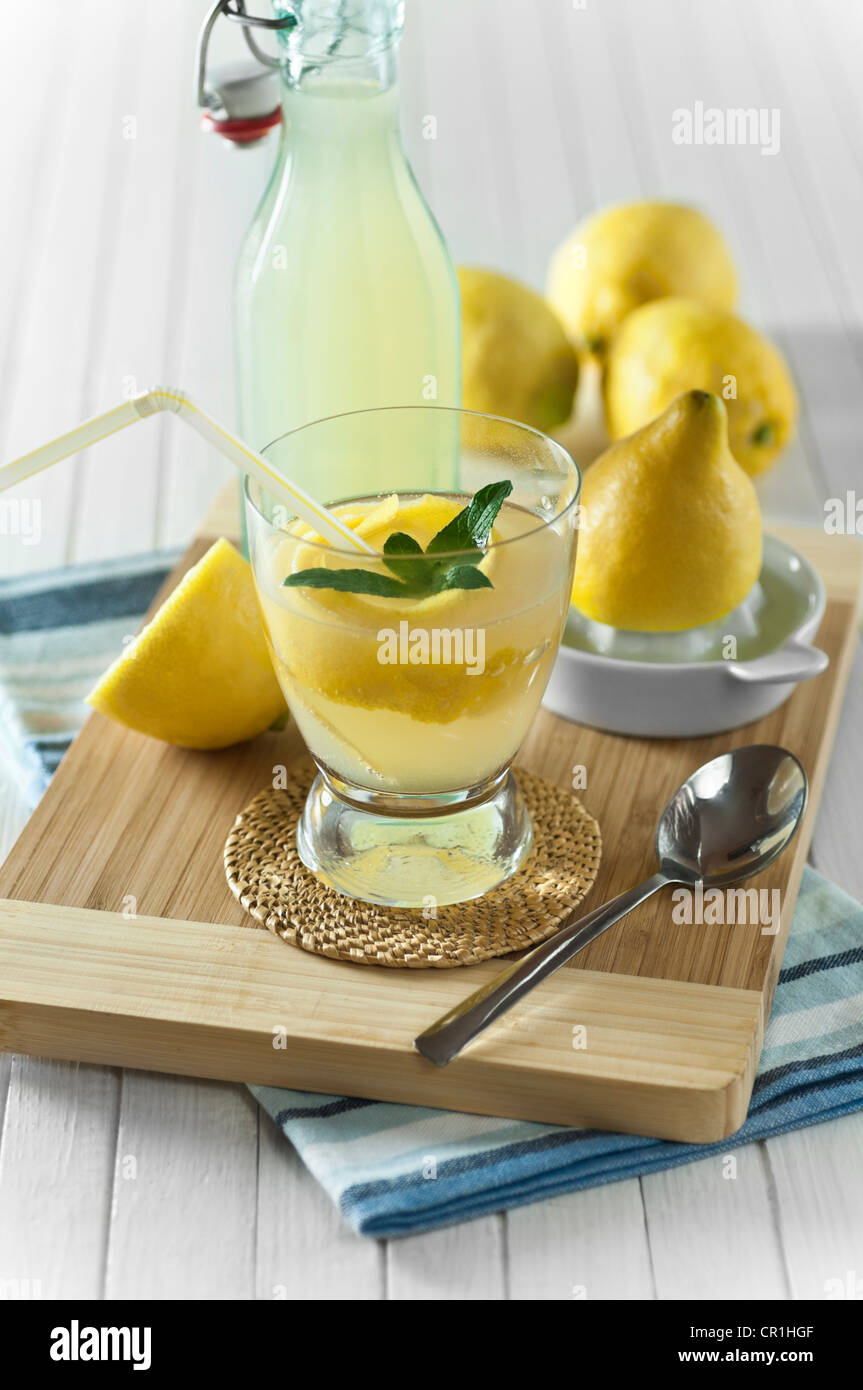Home made lemonade Lemon squash Stock Photo - Alamy