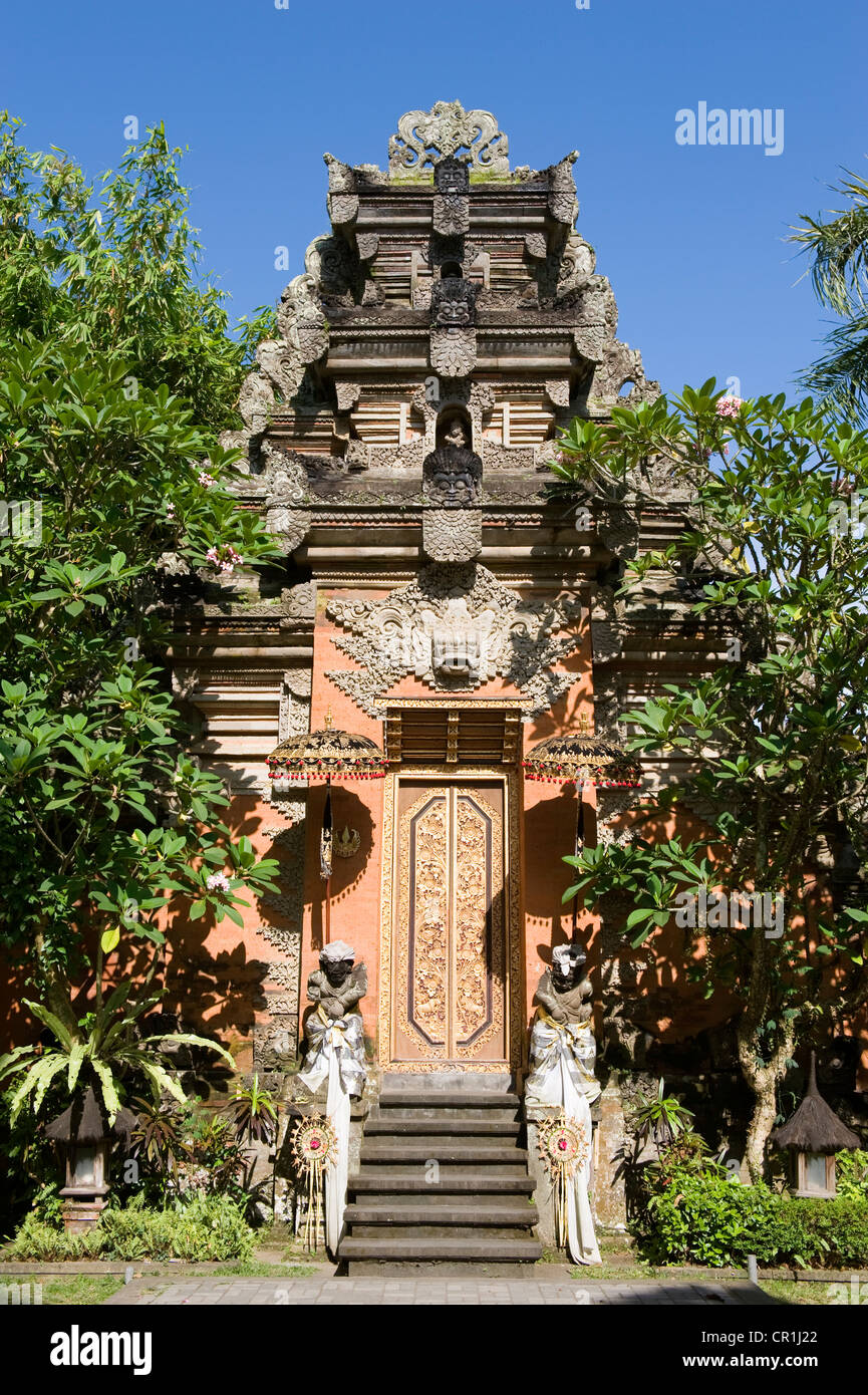 Ubud palace hi-res stock photography and images - Alamy