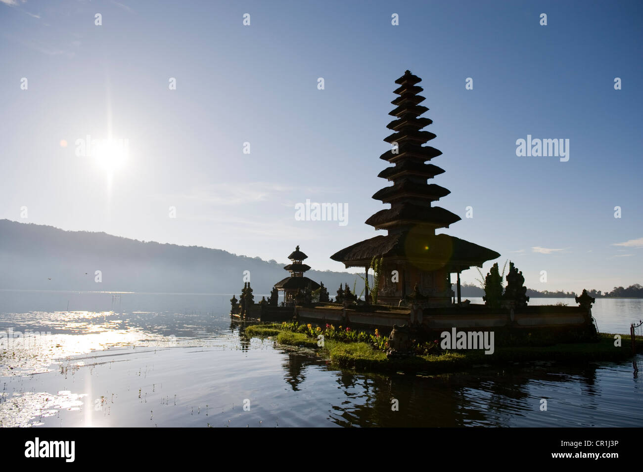 Indonesia, Bali, temple of Ulun Danu Bratan and Bratan lake Stock Photo ...