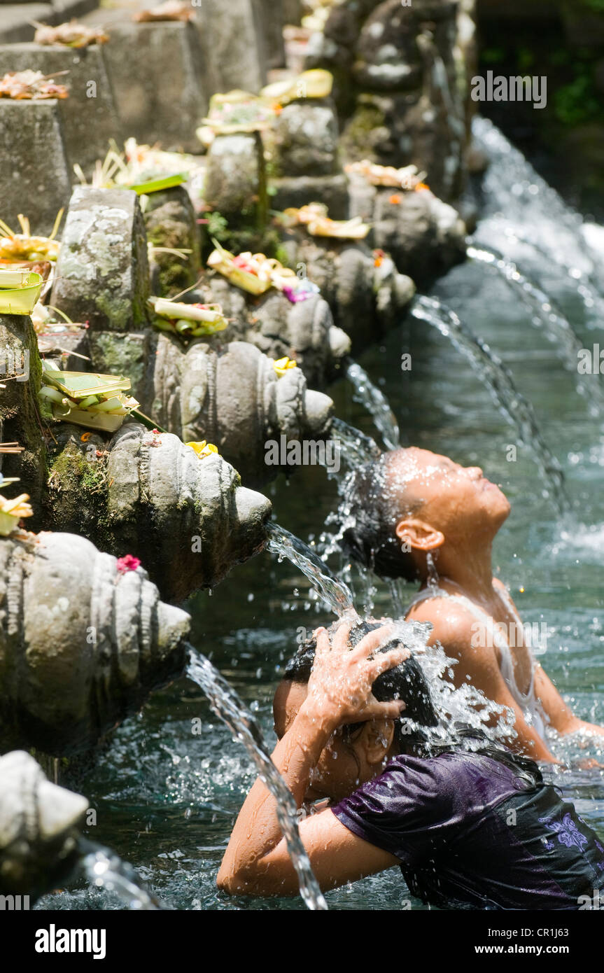 Ablution woman hi-res stock photography and images - Alamy