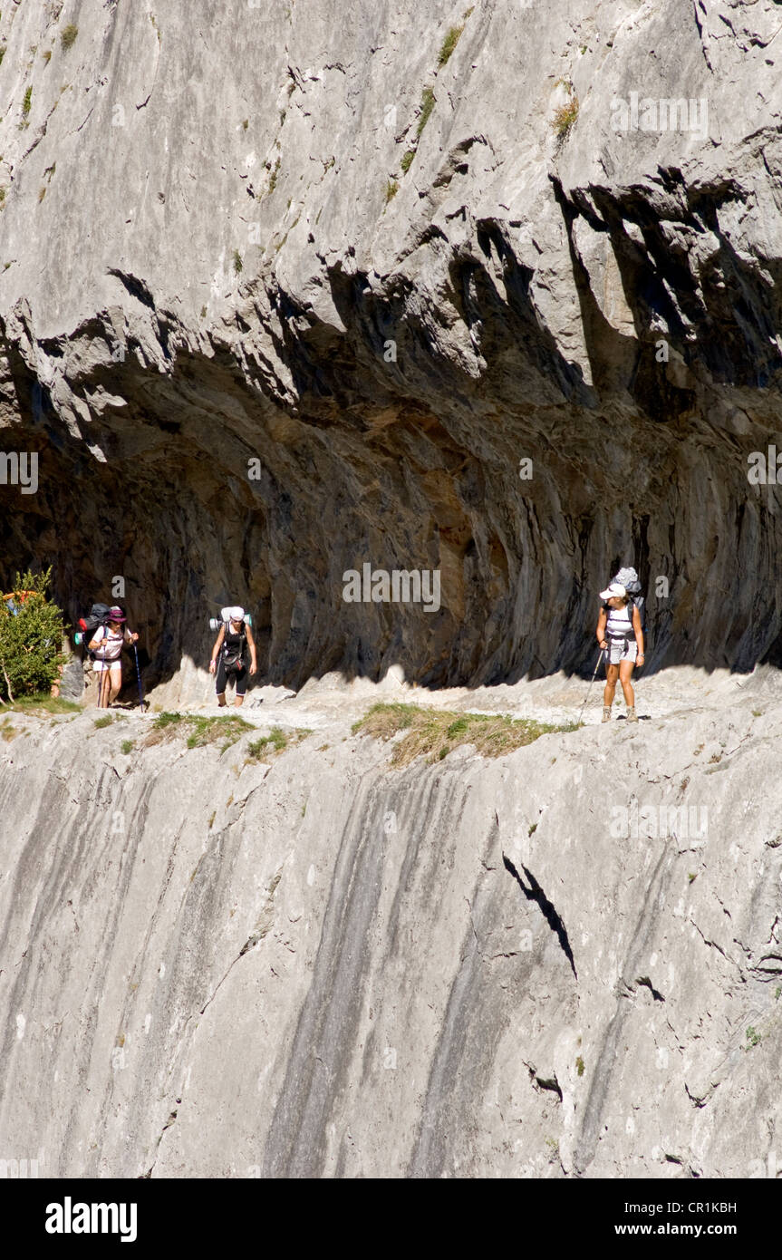 Gr10 hike hi-res stock photography and images - Alamy