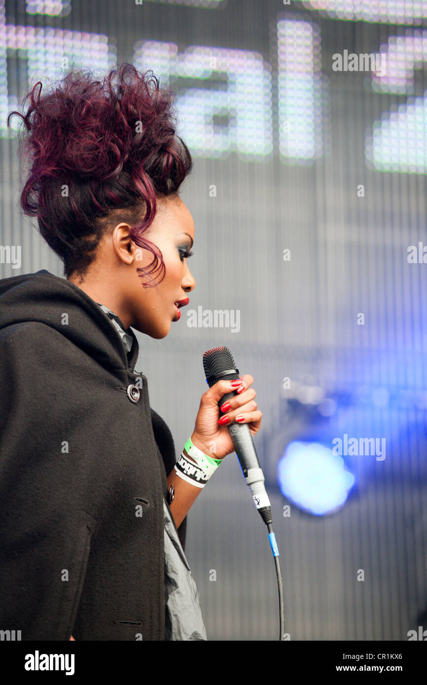 Lulu singer 2012 hi-res stock photography and images - Alamy