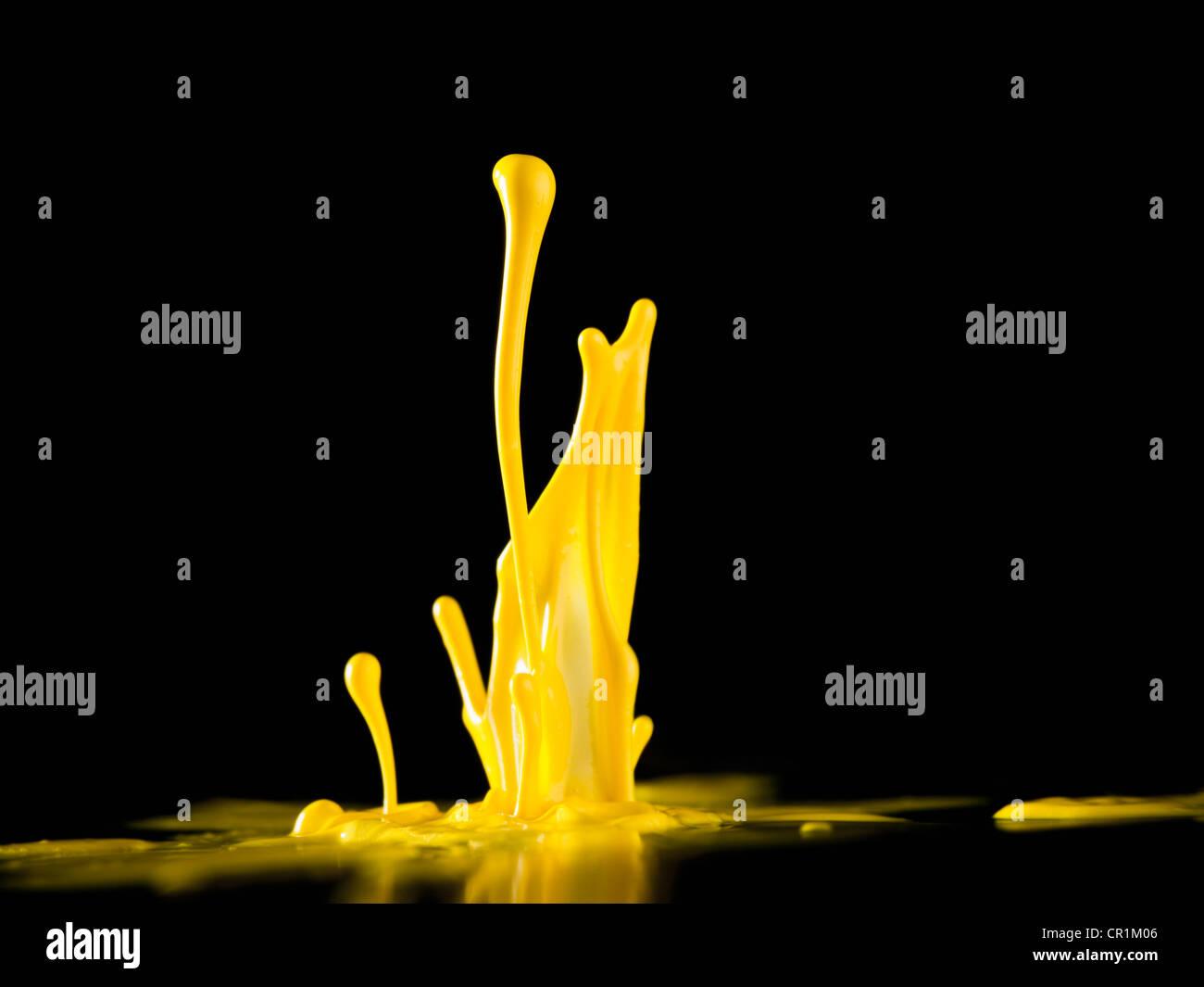 Splashing paint hi-res stock photography and images - Alamy